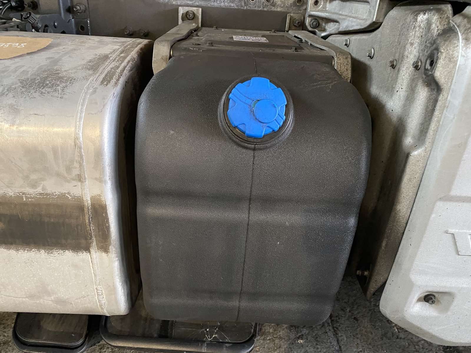 Volvo FM AdBlue tank with mounting brackets – Fast UK delivery, order ...